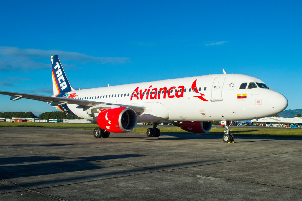 AVIANCA PINTA UNO DE SUS AVIONES A320 CON IMAGEN RETRO DE TACA ...